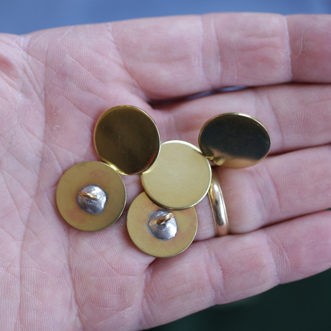 Flat Brass Buttons Small 5 Pack – Townsends