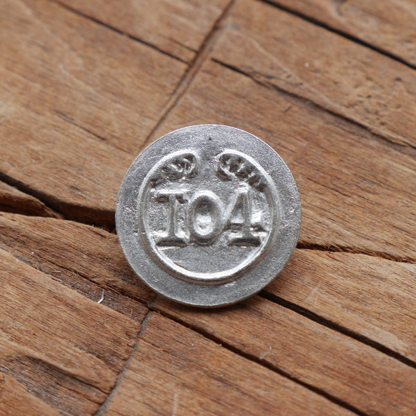 7/8" and 5/8" 104th Regiment Button (German) 1776-1791 – Townsends