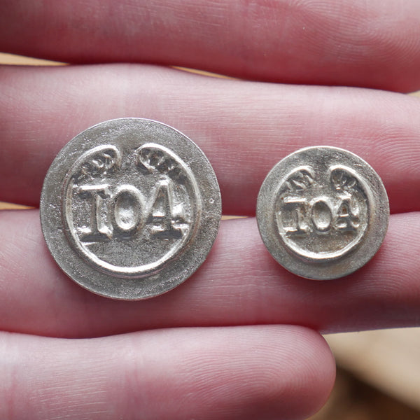7/8" and 5/8" 104th Regiment Button (German) 1776-1791 – Townsends