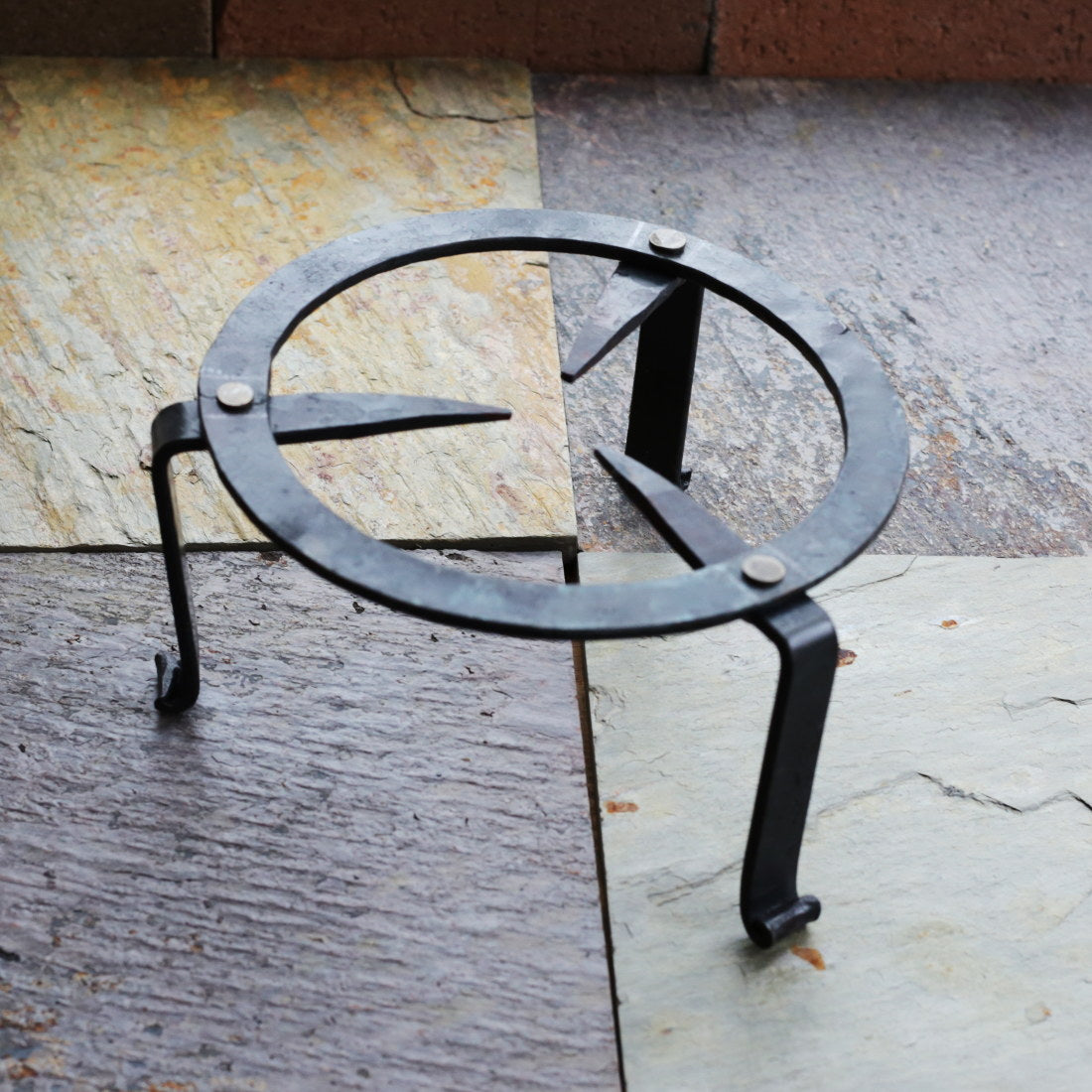 Round Iron Trivet – Townsends