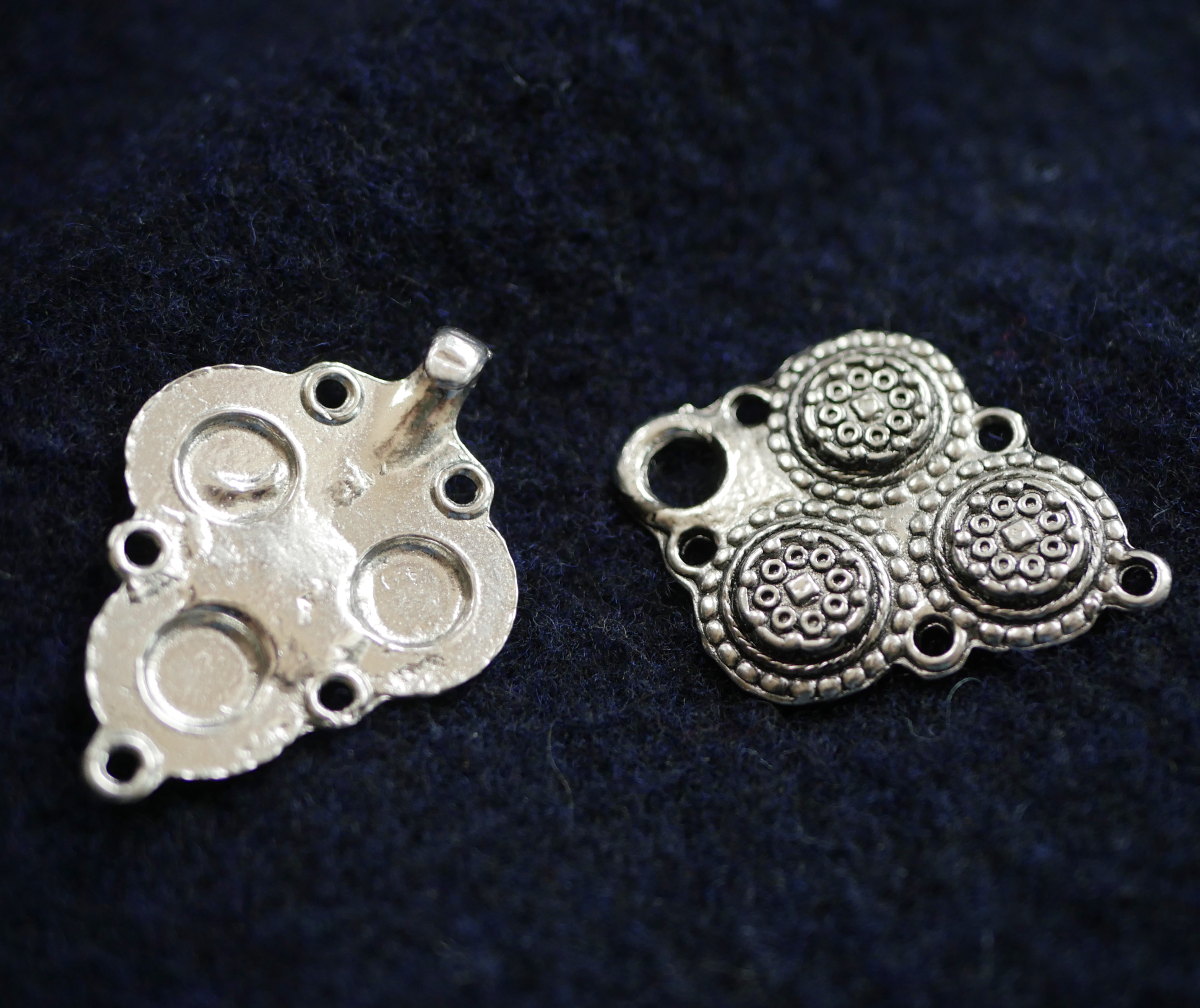 Cloak Clasps Style C – Townsends