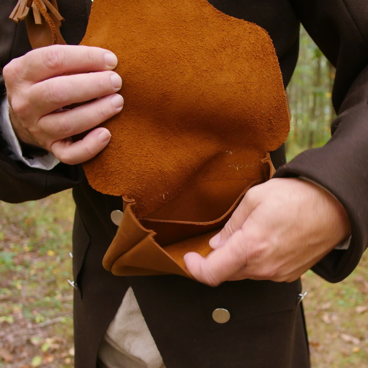 Leather Hunting Pouch – Townsends